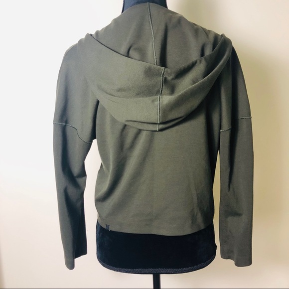 lululemon athletica | Jackets & Coats | Authentic Lululemon Jackets ...